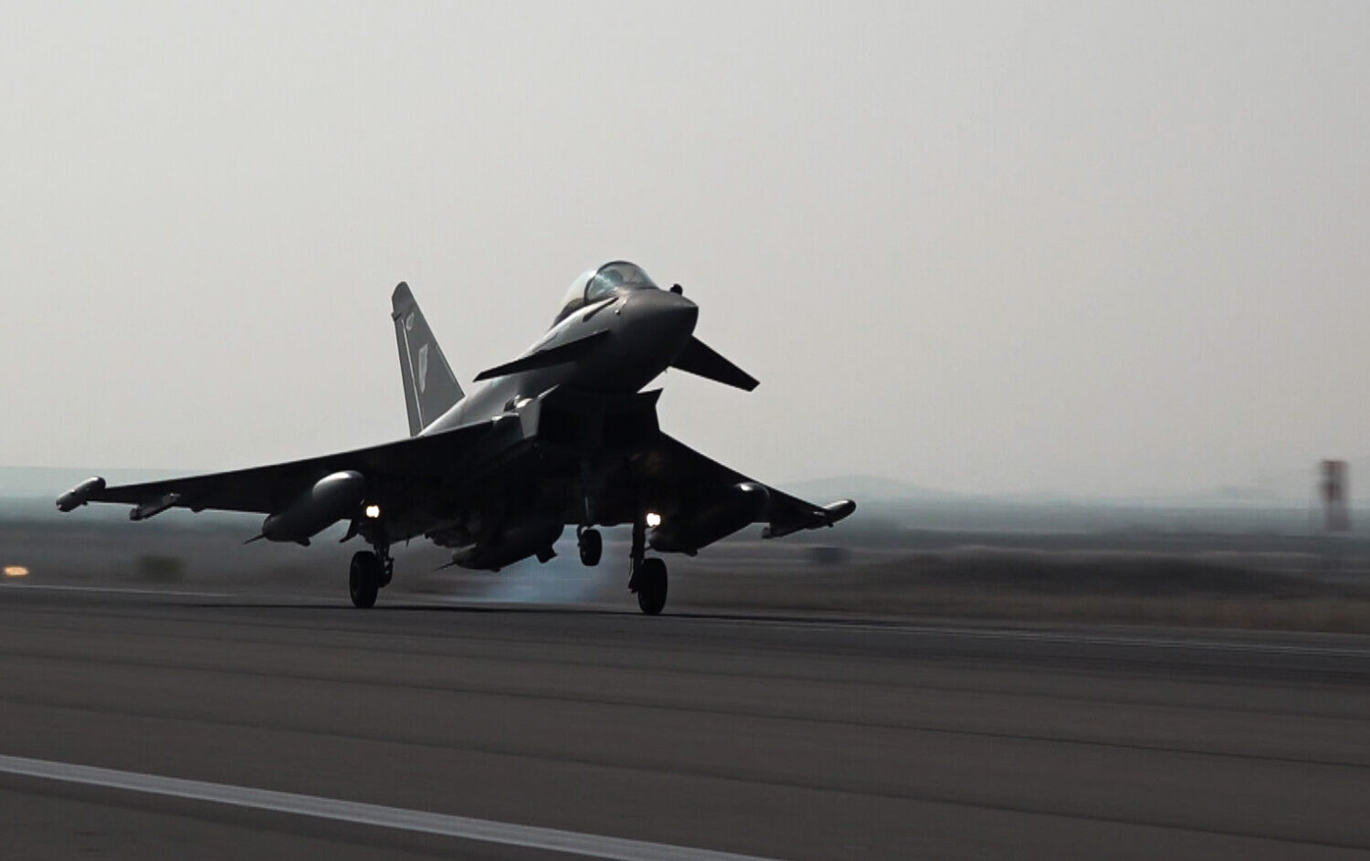 Eurofighter Typhoon vs F-16 - Haber Jet